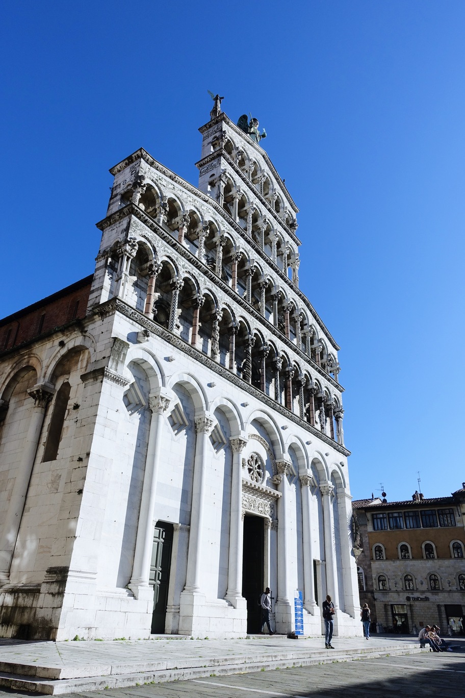 Lucca (Lukka). Atrakcje jednego z najpiękniejszych miast Toskanii - Wojażer
